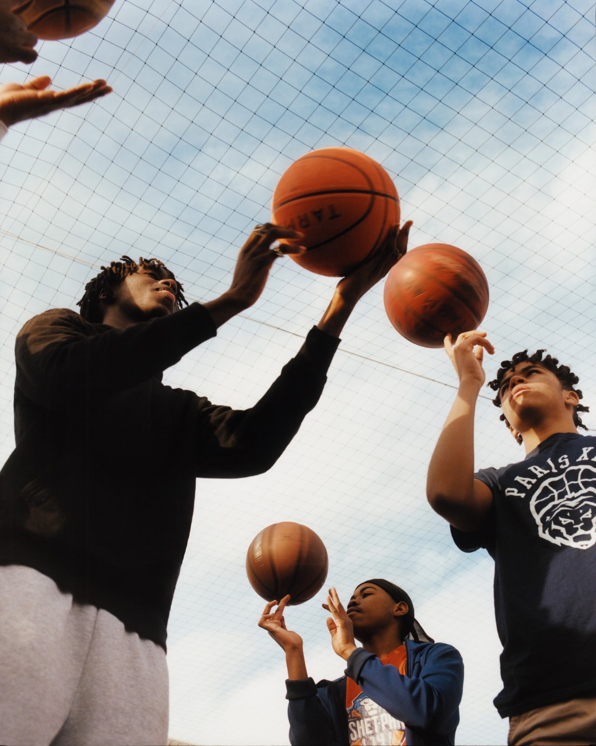 Tom Johnson shoots for Entorse Magazine (Out) — News — Mini Title