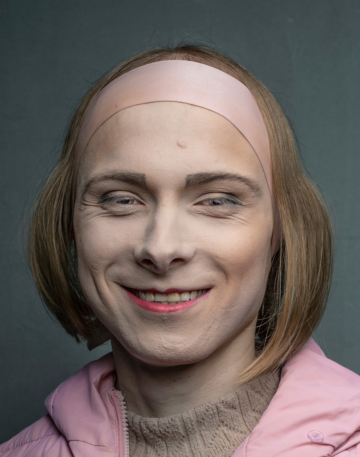 Jet Swan shoots for Sixteen Journal — News — Mini Title