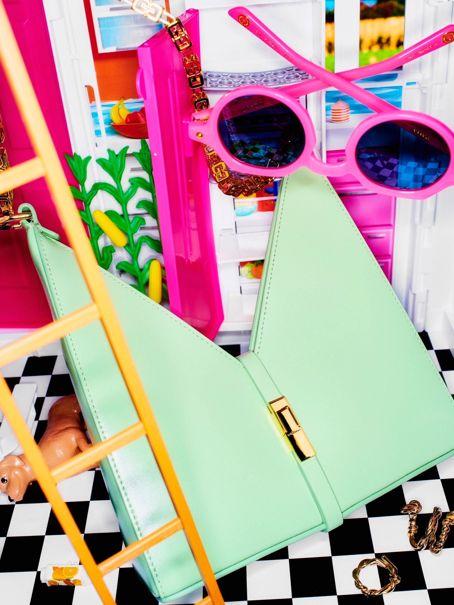 Bobby Doherty shoots for BuffaloZine — News — Mini Title